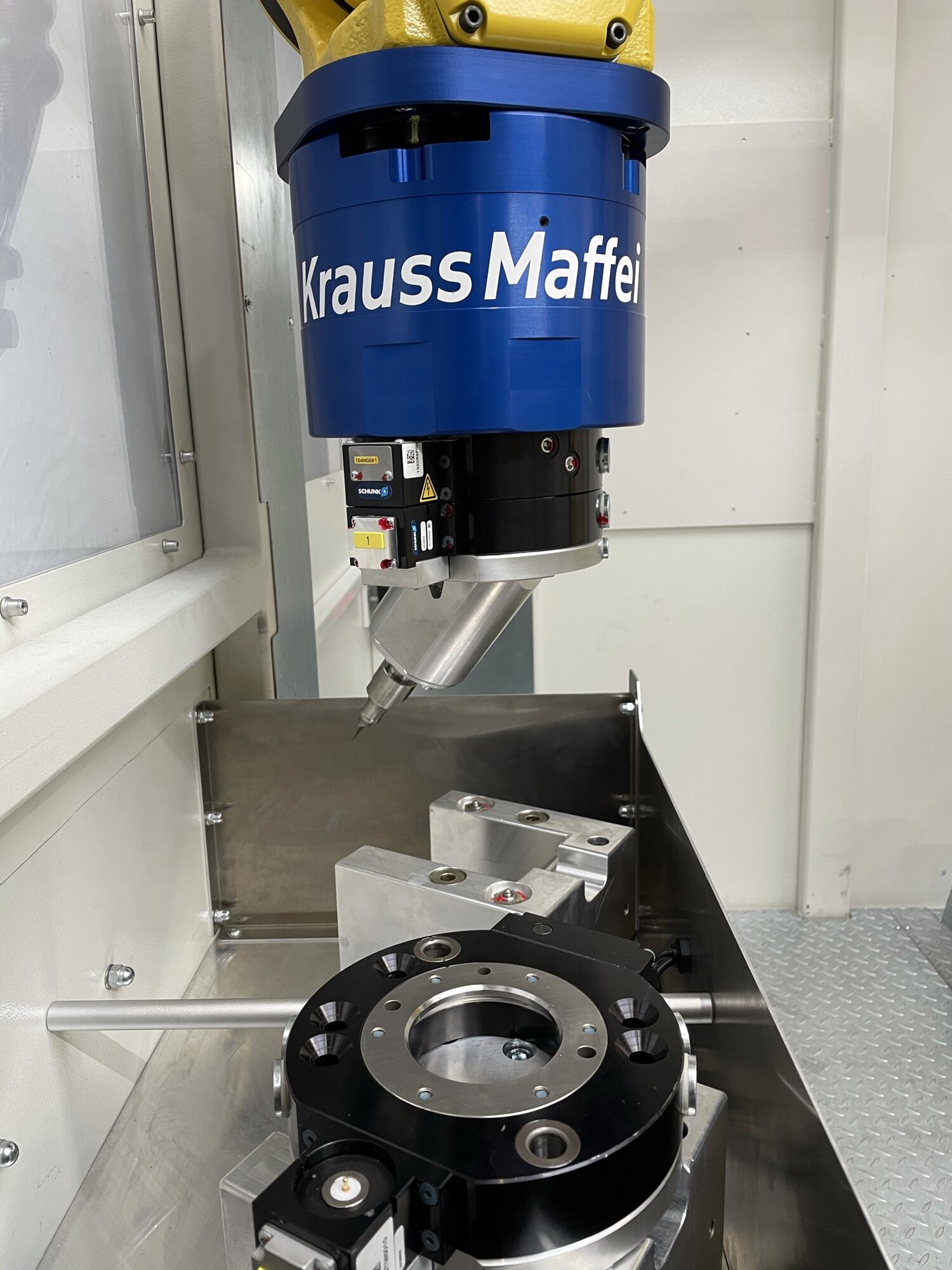 Ultrasonic cutting | KraussMaffei Group